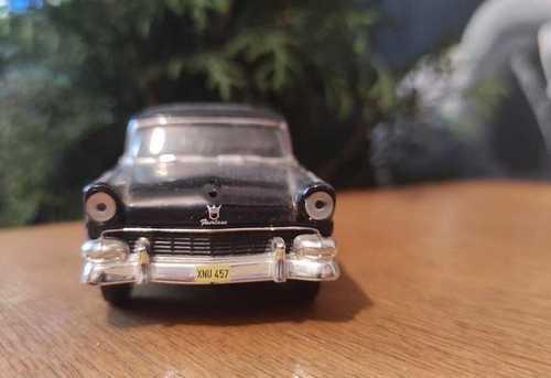 Ford Fairlane 1:43