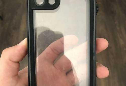 Защитный чехол на iPhone 8