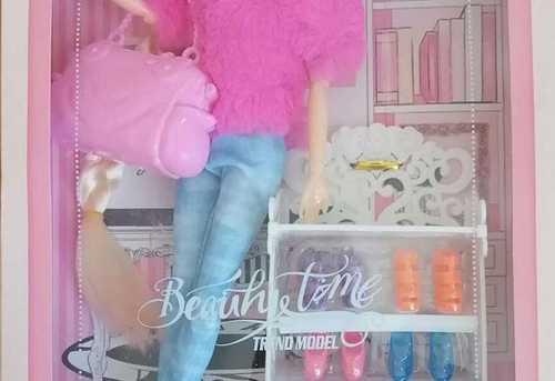 Кукла-модель с аксессуарами