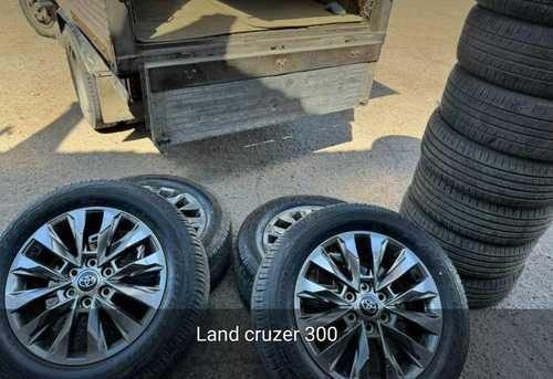 R20 Оригинал Land Cruiser 300 на лете Bridgestone