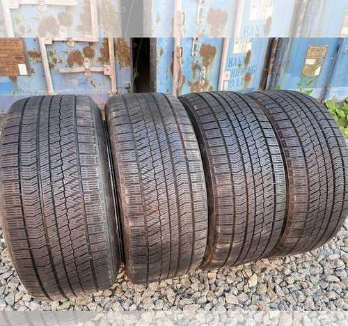 Bridgestone Blizzak VRX2 255/40 R19