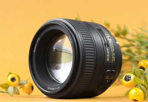 Объектив Nikon AF-S 85mm f1.8G