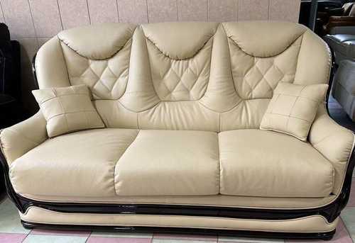 Шикарный итальянский кожаный раскладной диван