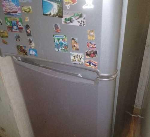 Холодильник бу Indesit BH20.025