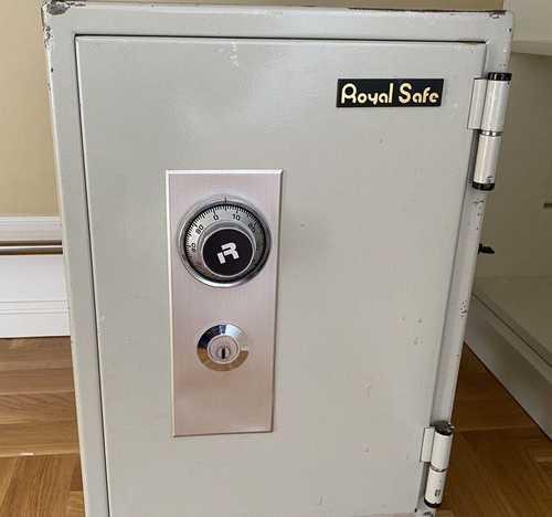 Сейф Royal Safe R12