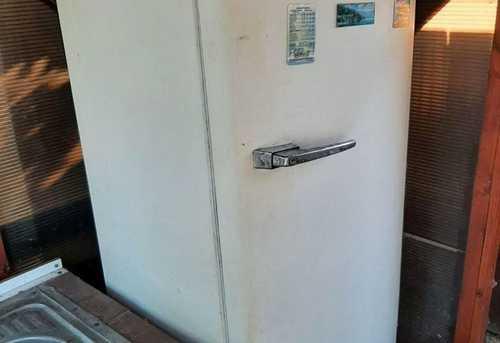 Холодильник "зил-Москва"