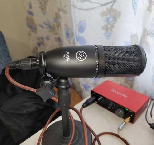 Микрофон akg p120 и Focusrite 3rd solo