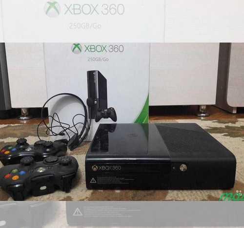 Xbox 360 E 500GB (полный комплект) Лицензия