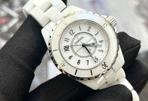 Chanel J12 33mm Quartz