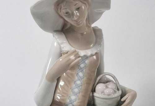 Фарфоровая статуэтка Lladro