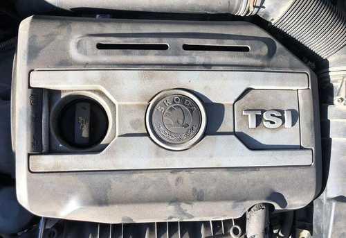 Накладка двигателя декоративная Skoda Octavia A5