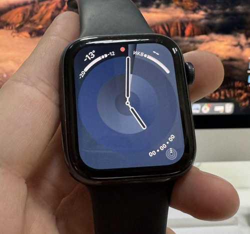 Apple Watch SE 44mm gray