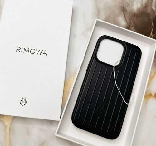 Черный чехол rimowa iPhone 15 pro алюминий