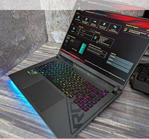 Asus Rog Strix G16, 13980hx, 4070, 16gb, 1tb