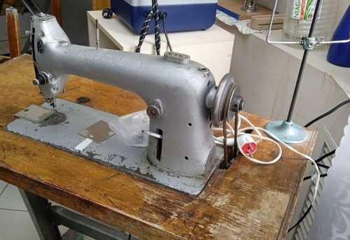 Швейная промышленная машинка