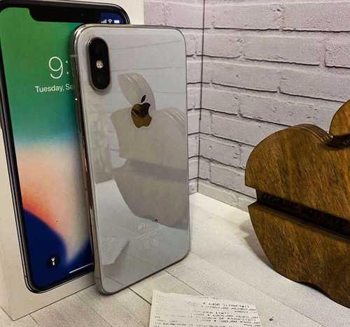 iPhone X, 64 ГБ