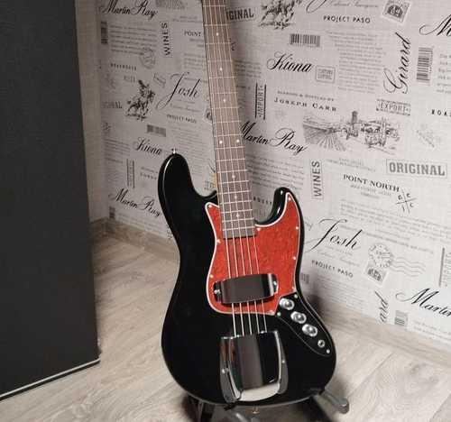 Басс гитара Fender Jazz Bass