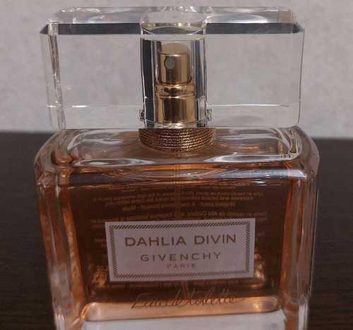 Dahlia Divin Eau de Toilette Givenchy