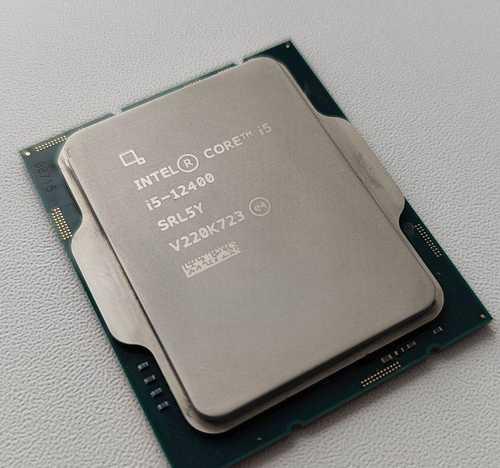 Процессор Intel Core i5 12400F