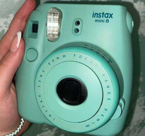 Пленочный фотоаппарат instax mini 8