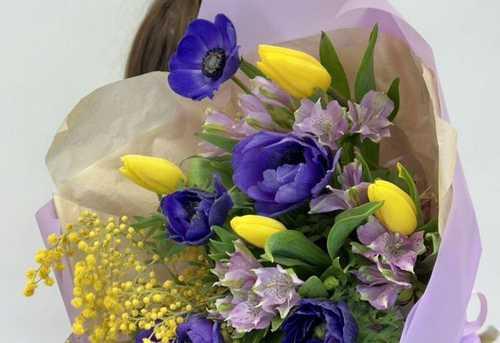 Букет с желтыми тюльпанами и анемонами Доставка цв