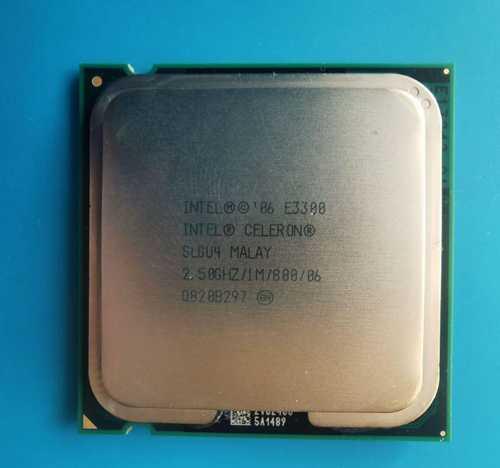Процессор Intel Celeron E3300 LGA775 2.5 ггц x2