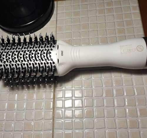 Фен-щетка Rowenta Volumizer CF6130F0белый