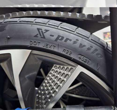 Tracmax X-Privilo TX3 275/35 R20 102Y