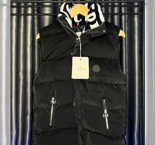 Жилетка Moncler