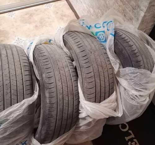 Kumho Radial 857 215/60 R17 96H