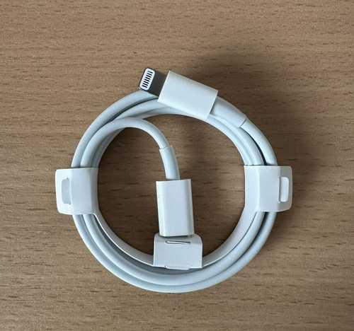 Кабель Apple USB-C to Lightning 1m