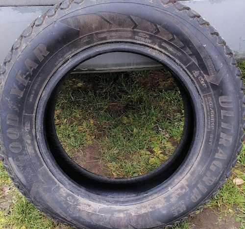 Goodyear Ultragrip Ice Arctic 215/65 R16