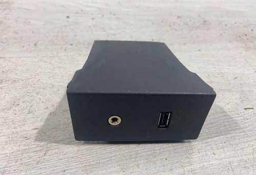 Разъем AUX+USB Ford Focus 3 (11-14) хэтчбэк 1.6L