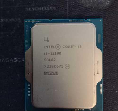 Intel Core i3-12100