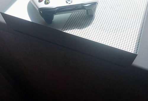 Xbox one s 1tb с играми