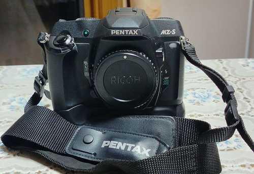 Зеркальный фотоаппарат Pentax MZ-S