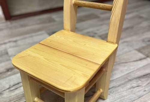 Деревянный детский стульчик