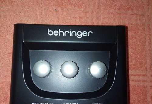 Внешняя звуковая карта behringer um2