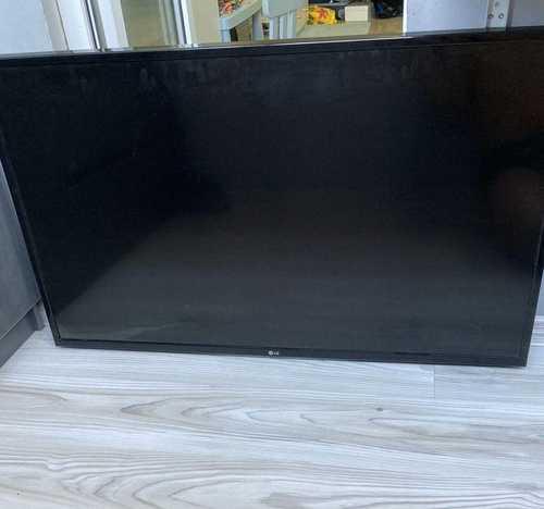 Телевизор LG SMART tv 43UH603V