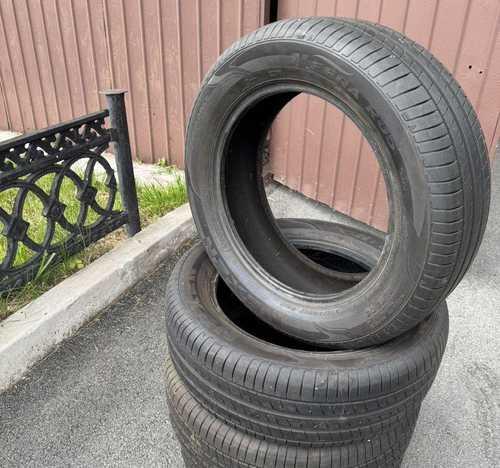 Nexen N'Fera RU5 215/60 R17