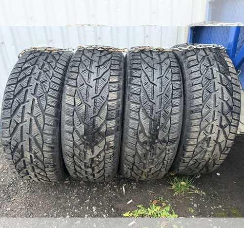 Kormoran SUV Snow 215/60 R17 152W