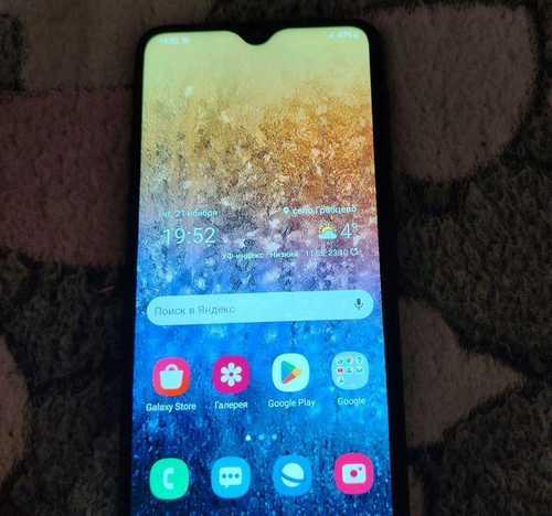 Samsung Galaxy A10, 2/32 ГБ