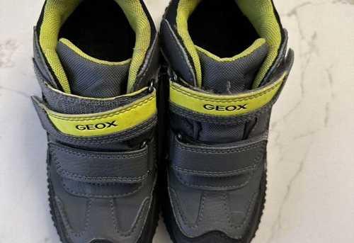 Демисезонные ботинки geox 31