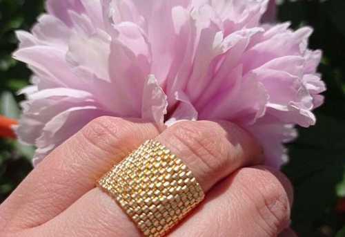 Кольцо из бисера цвета золото