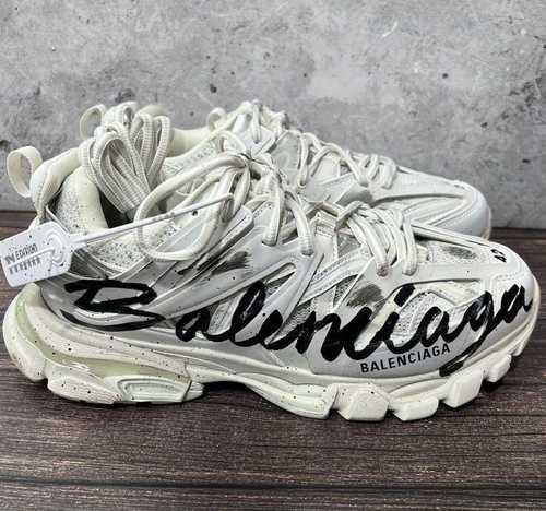 Кроссовки Balenciaga Track 1 Graffiti "White"