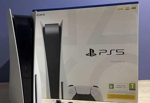 PlayStation 5 с дисководом и геймпадом