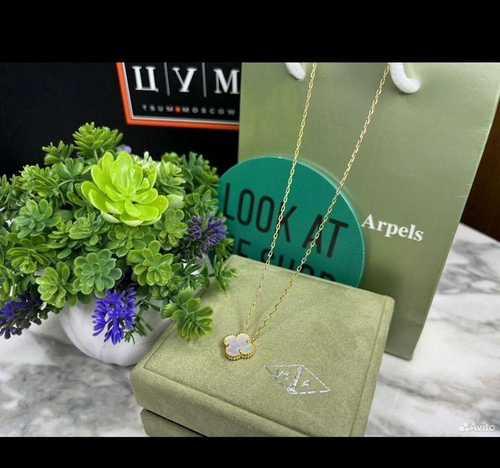 Van cleef кулон