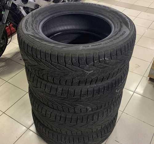 Nokian Tyres Hakkapeliitta R2 SUV 235/65 R17