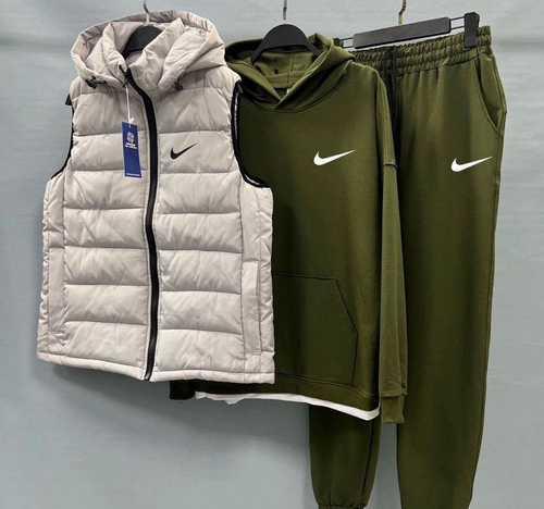 Новый спортивный костюм Nike