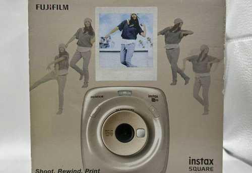 Фотоаппарат Fujifilm Instax Square 20
